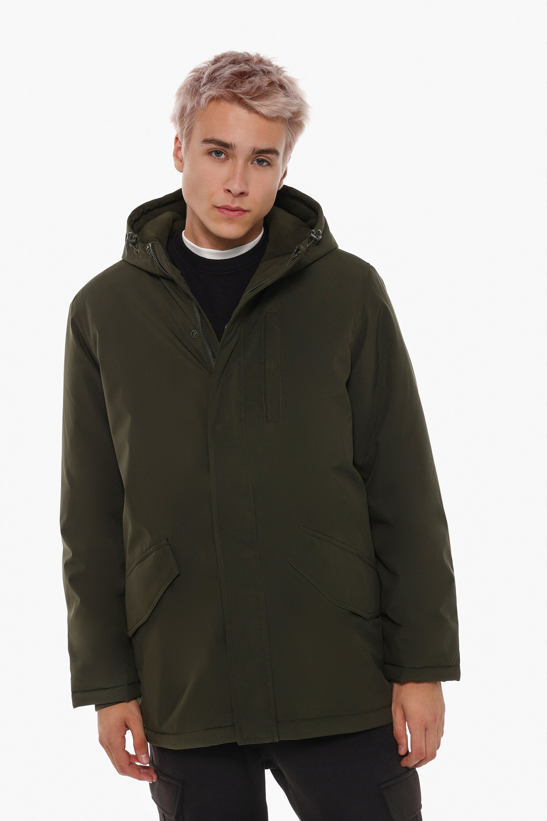 Lo último en moda para hombre | Lefties Nueva Colección