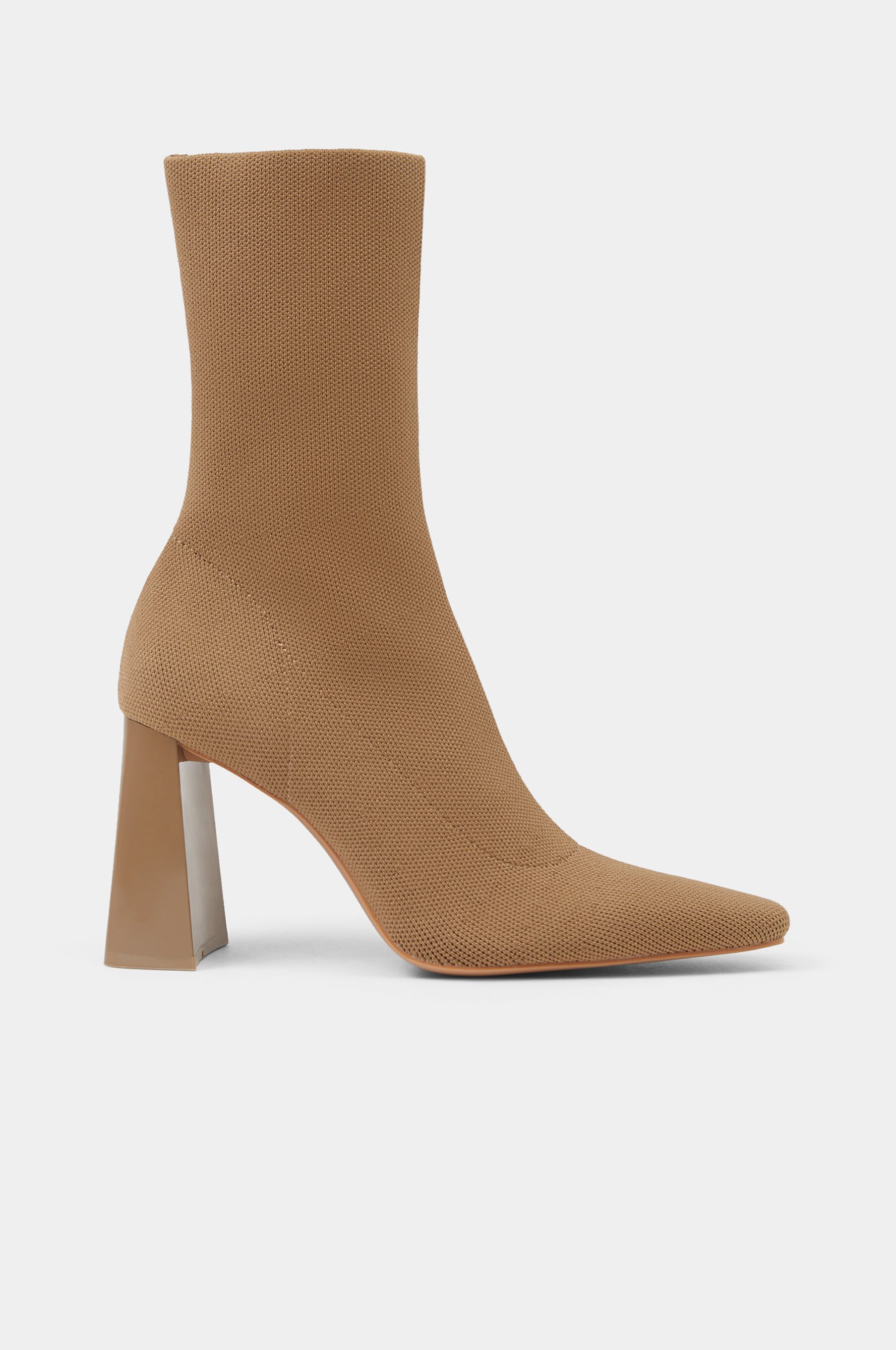 ÎNCĂLȚĂMINTE - Femei - | Lefties Romania