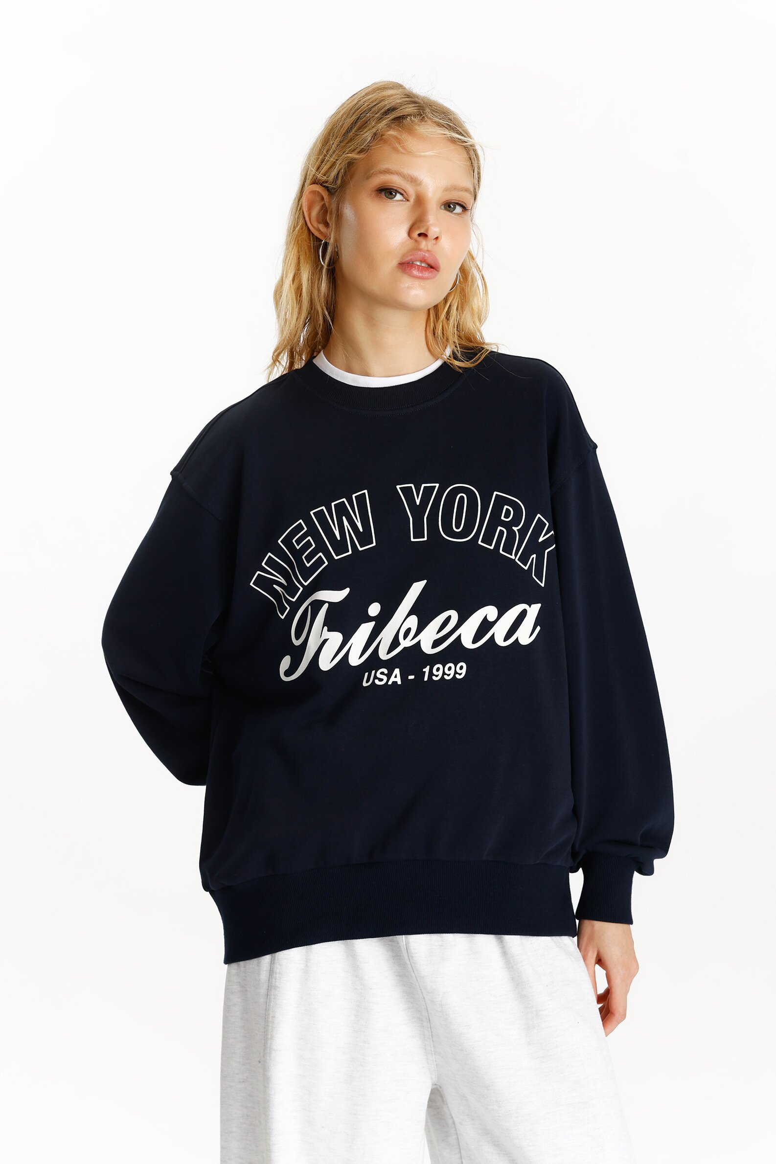 Sweatshirt - GİYİM - Kadın - | Lefties Turkey