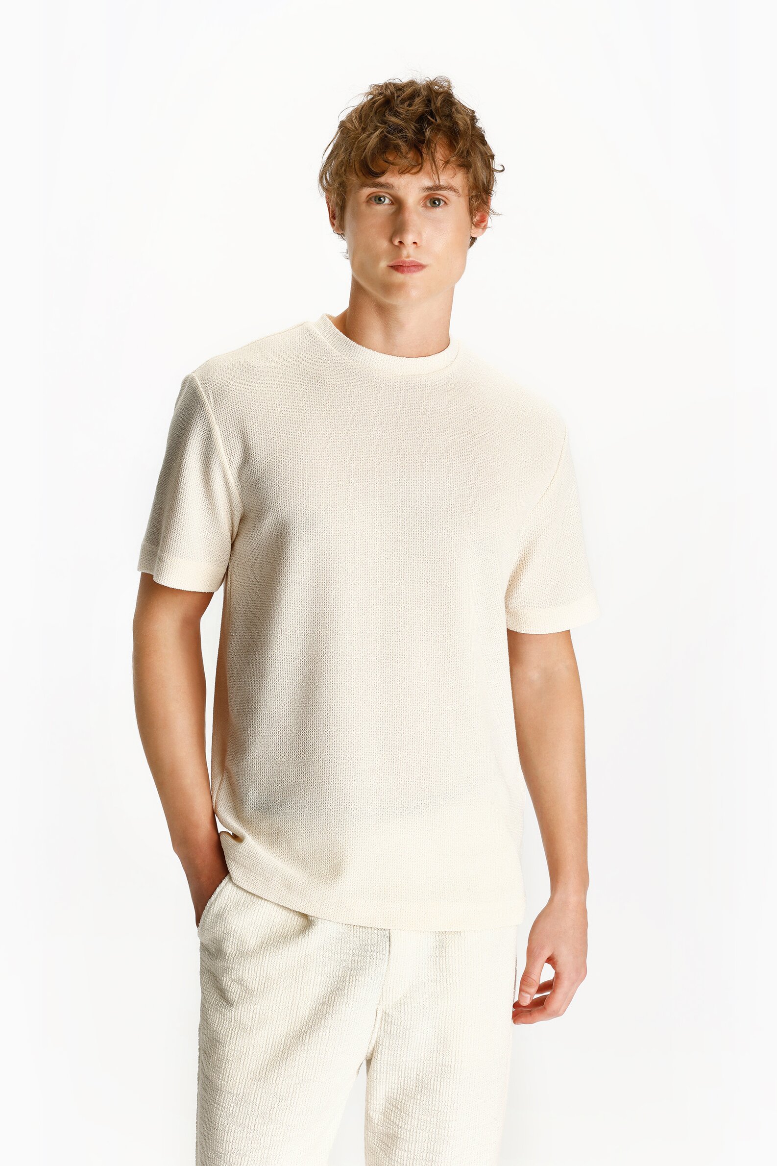 T-shirts - CLOTHING - Man - | Lefties UAE - ABU DHABI/Al AIN /RAS AL ...