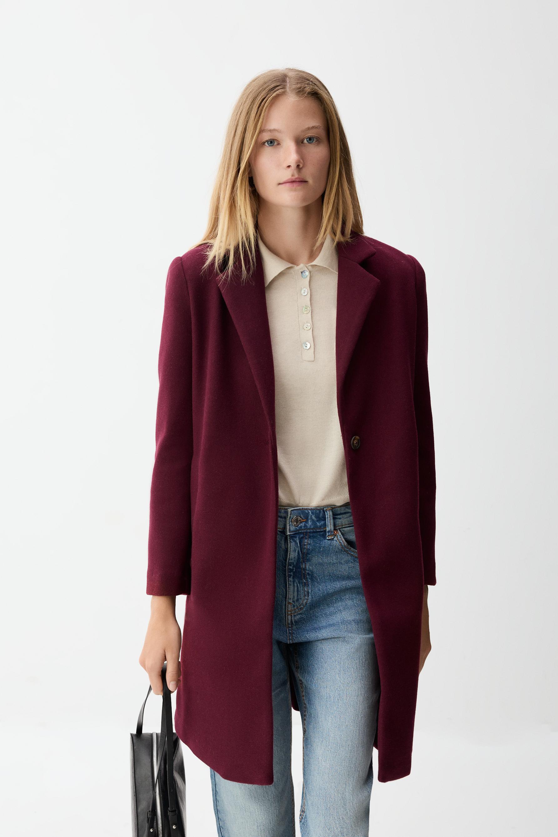 Basic synthetic wool coat - SEASONAL BASICS - Woman | Lefties SAUDI ARABIA
