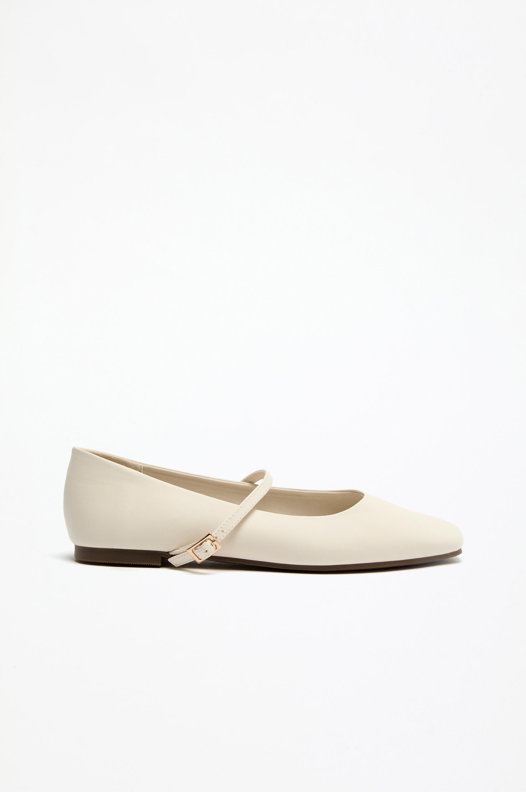 Buckled ballet flats - SHOES - Woman - | Lefties UAE - Dubai/Sharjah ...